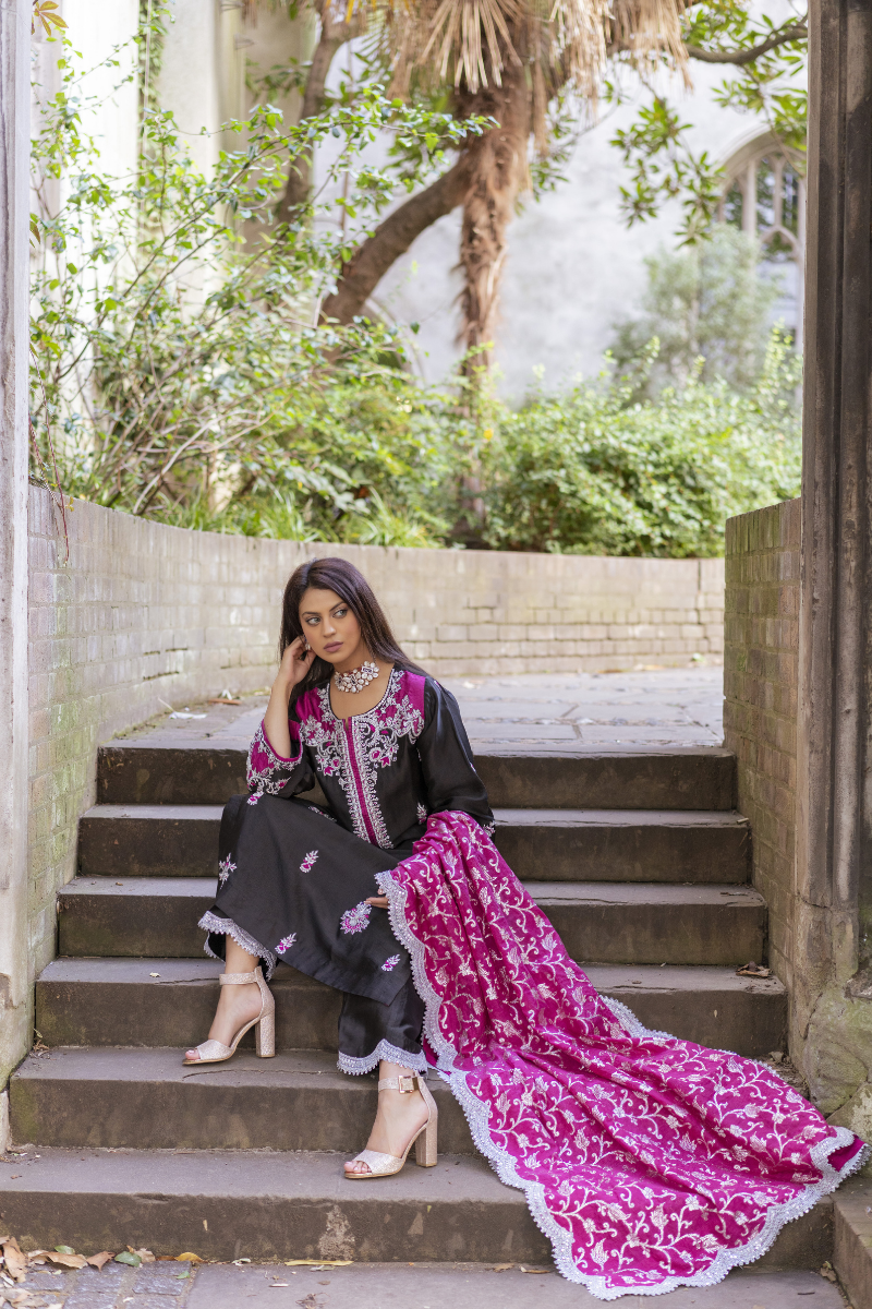 Zarmeena – Urban Silhouette